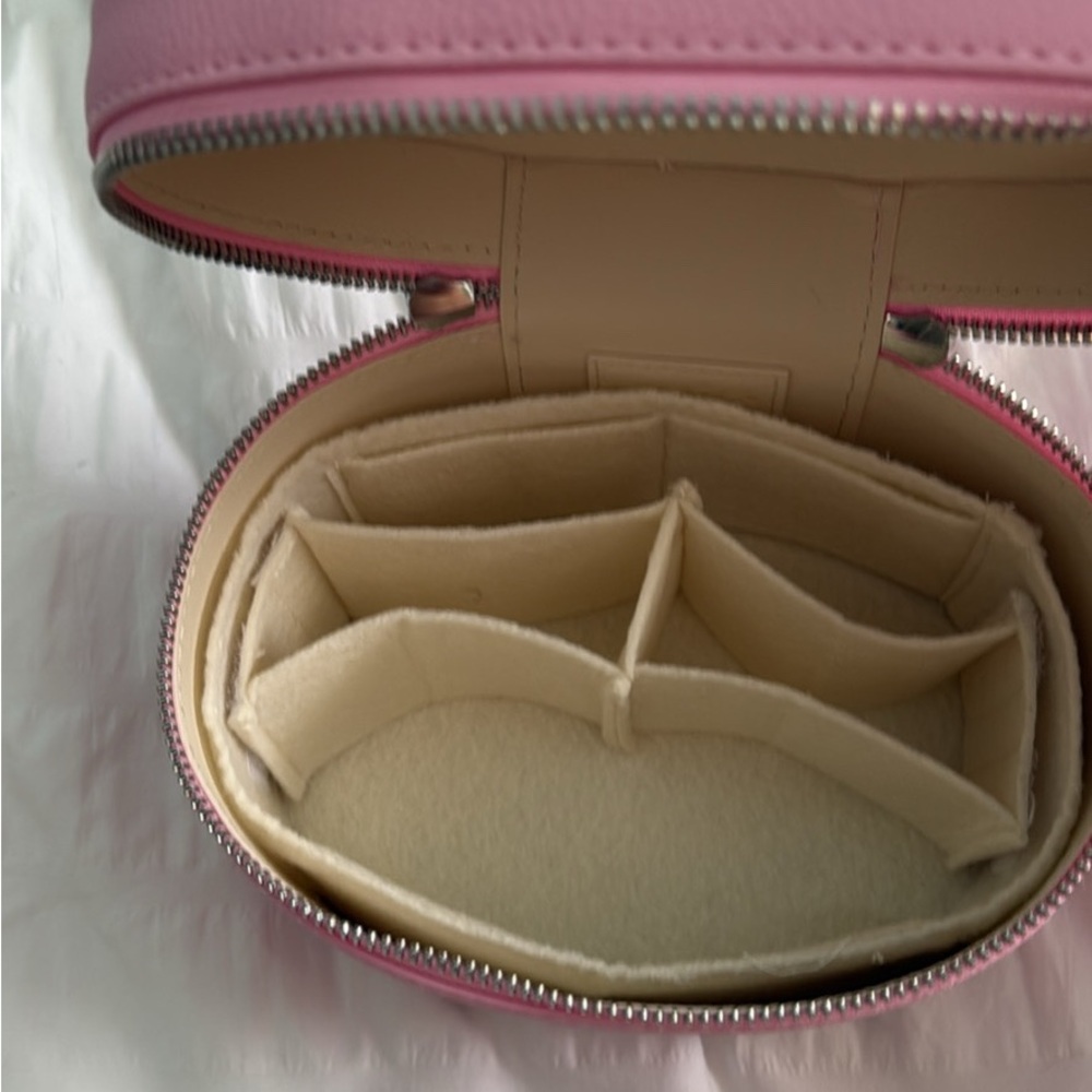 THE MINI VANITY CASE IN LIGHT PINK - Gem